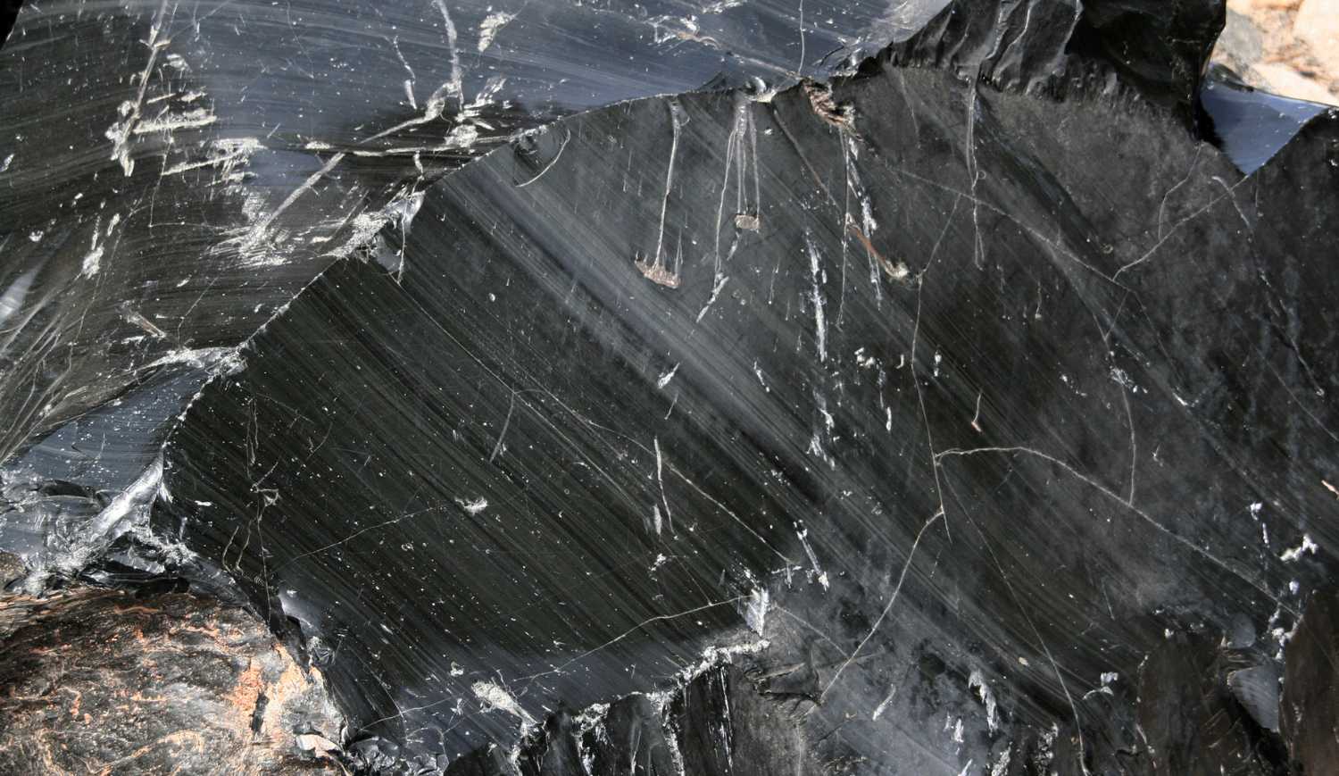 Obsidienne : Vertus, Bienfaits et Proprietes | DailyLama – Daily-lama